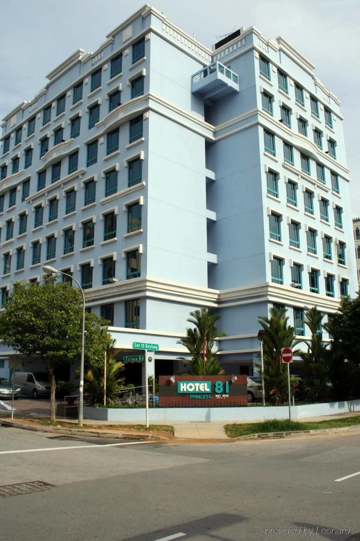 Book your next visit to Singapore with hotels with us. Get latest deas ...